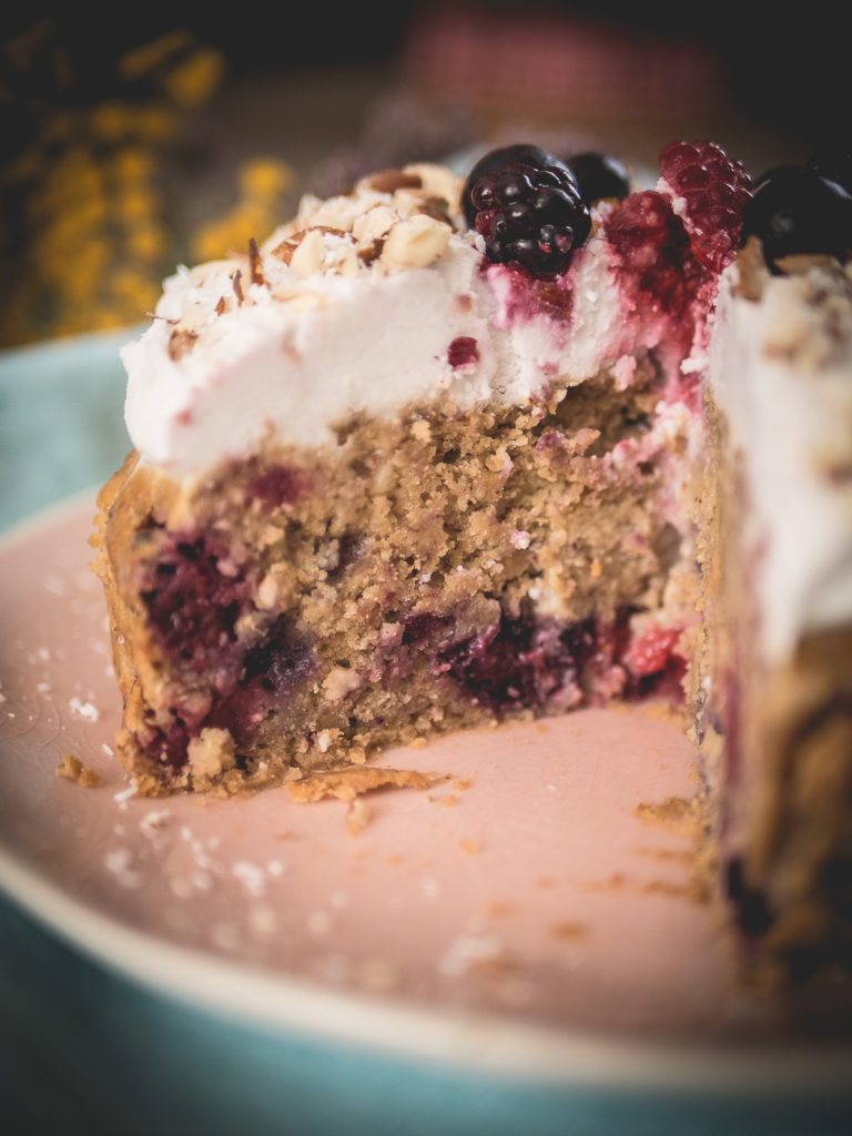 Moelleux aux Fruits Rouges, Citron, Amandes & Lait de Coco | NOYAU & PÉPIN